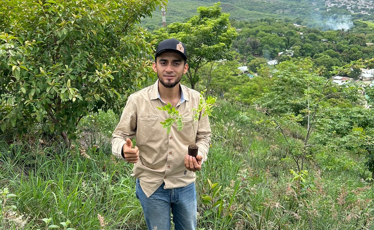 MARN y voluntarios reforestan en Morazán, El Progreso - Ministerio de ...